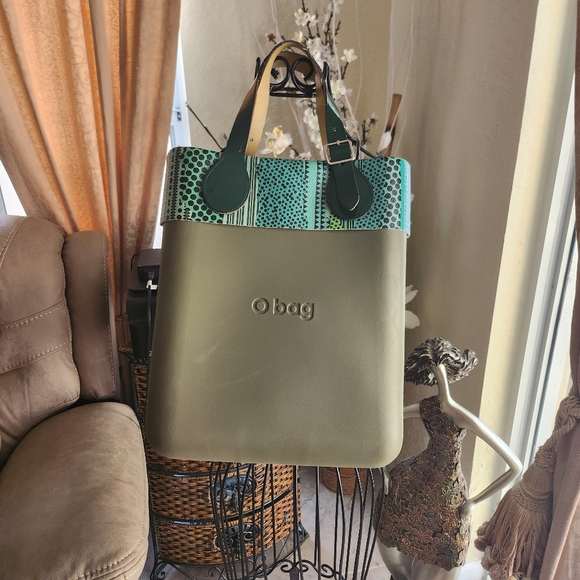 O Bag | Bags | O Bag Italy Metallic Green Printed Trim Borsa Chic Eva ...